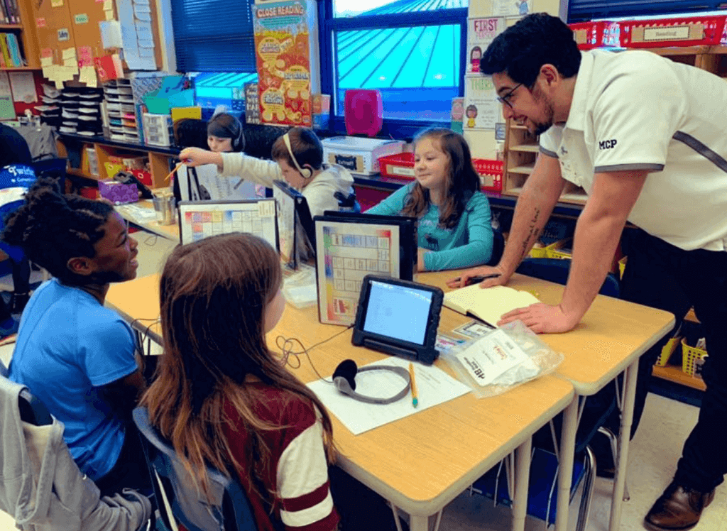 An Instructional Model That Supports Students, Both Inside and Outside ...